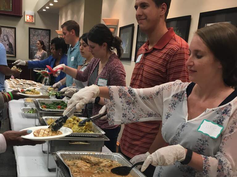 Volunteer | The Chicago Help Initiative